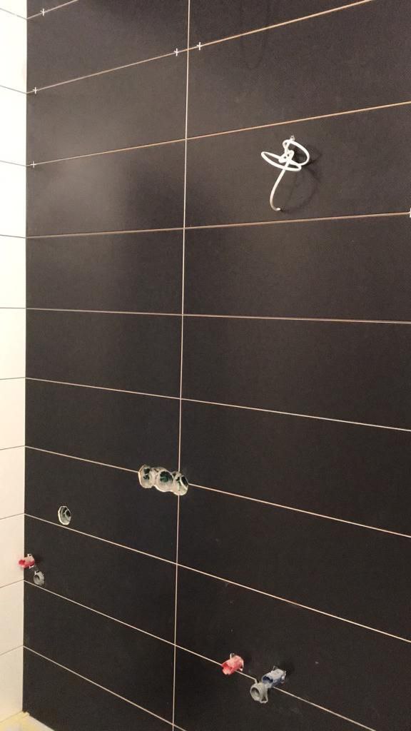 Colocação de ladrilhos – ASSA- BUILDING-CONSTRUCTORS, UNIPESSOAL LDA