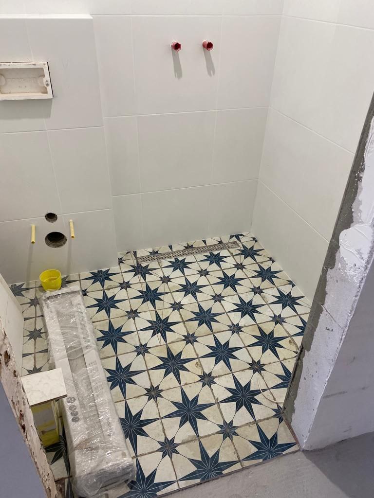 Colocação de ladrilhos – ASSA- BUILDING-CONSTRUCTORS, UNIPESSOAL LDA